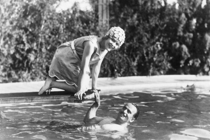 A LEGENDARY HISTORY OF THE PICKFAIR MANSION IN BEVERLY HILLS - la ...