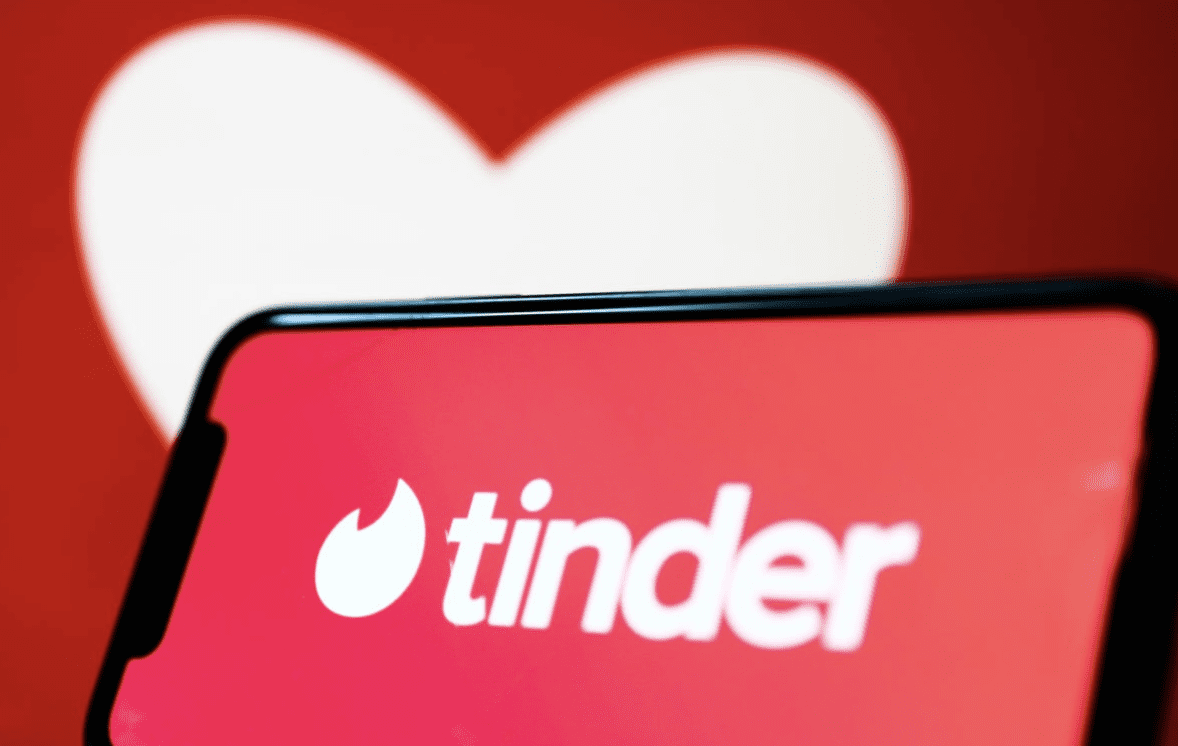 A unique application that changed people's lives: the history of Tinder ...